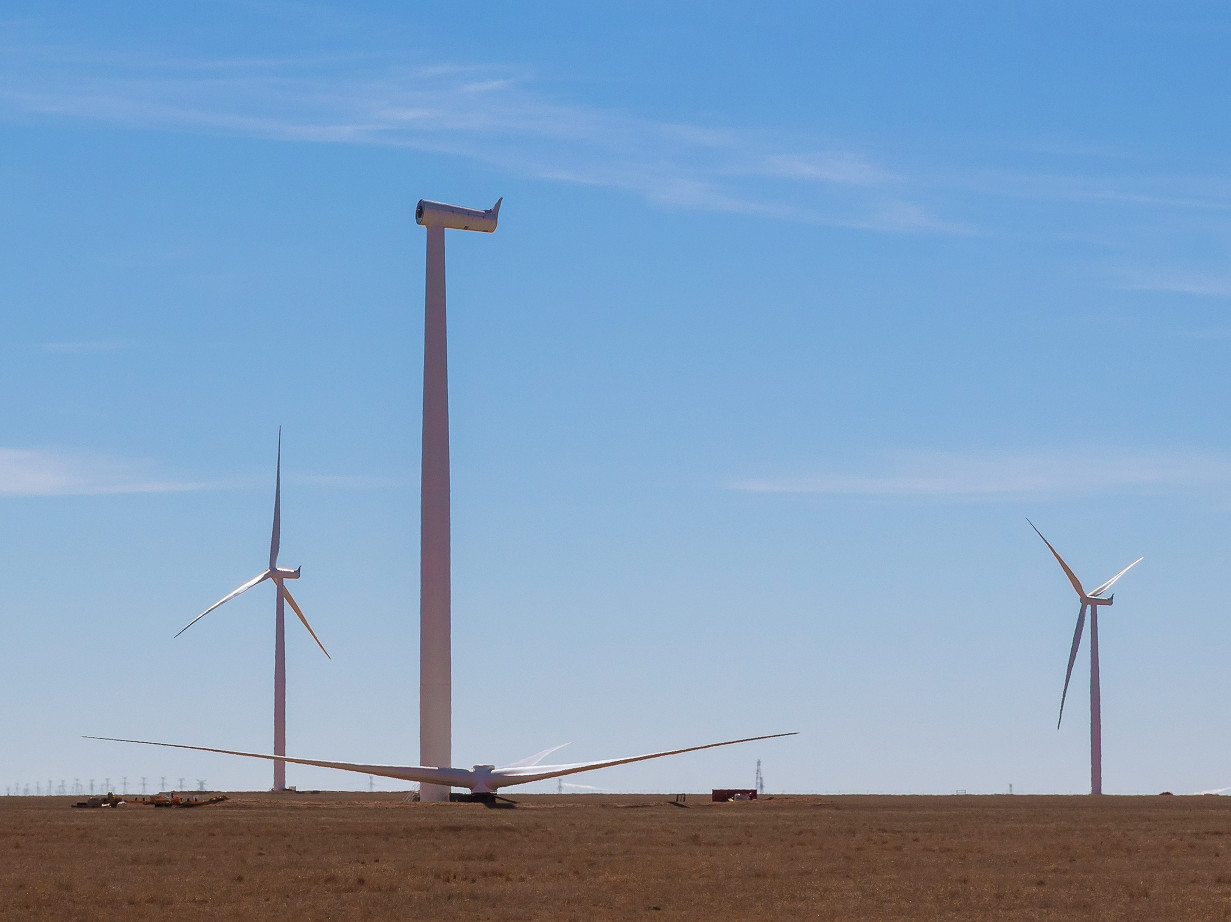 Wind turbine: VIV during tower installation - TG Dampers ApS